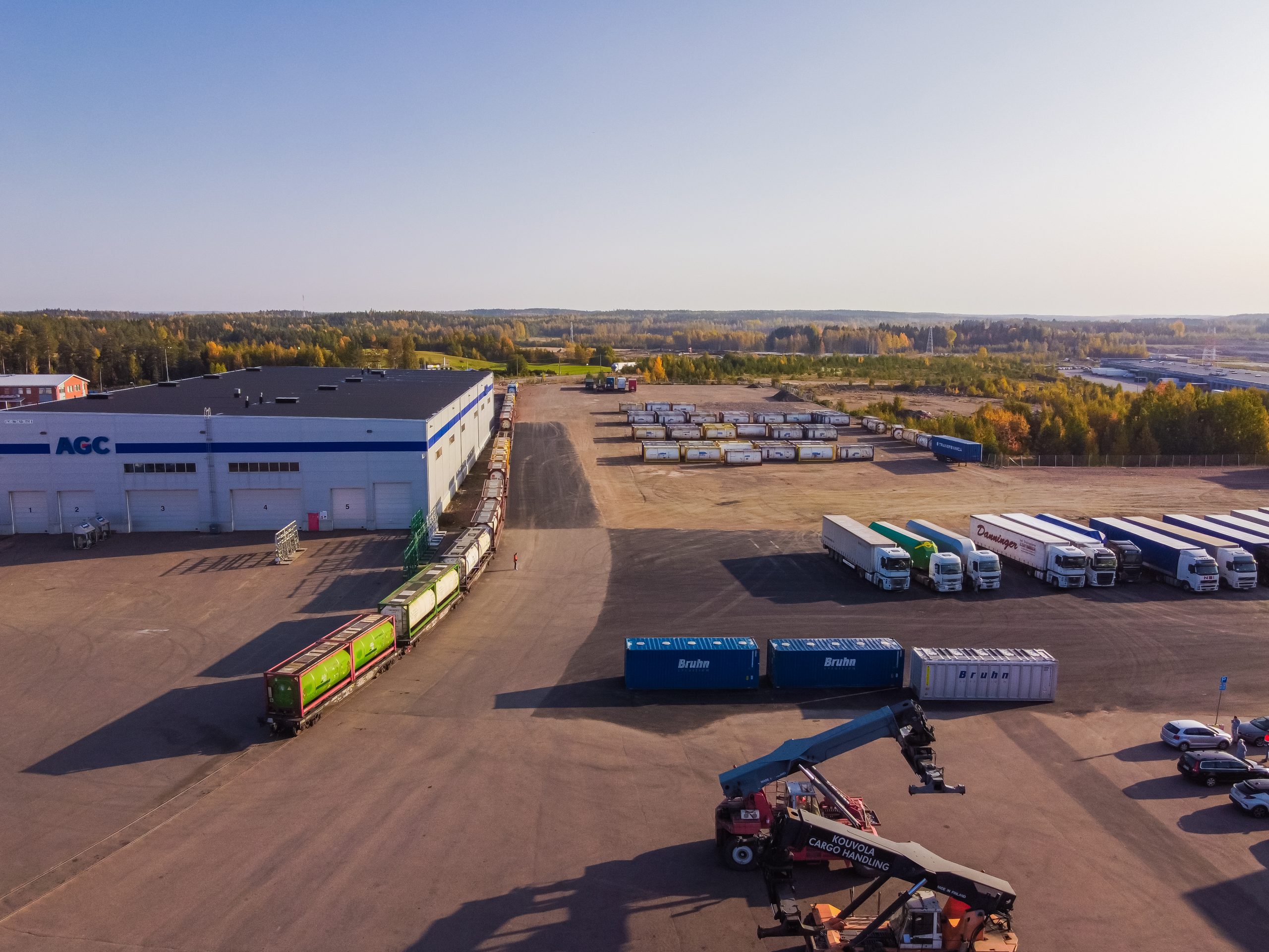 Container­ terminal - Cargo Handling Group